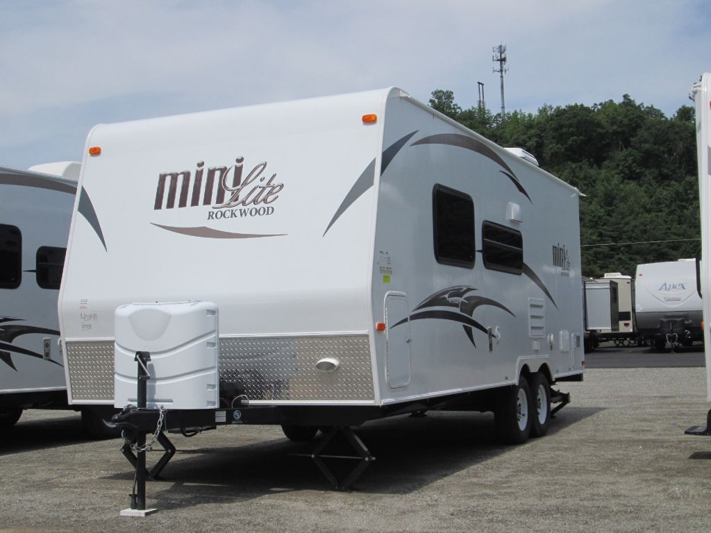 The Top 5 Features of the 2015 Rockwood Mini Lite Travel Trailer